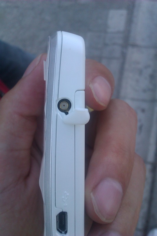 «МТС Коннект»: 3G-роутер (Wi-Fi) WeTelecom WM-R100