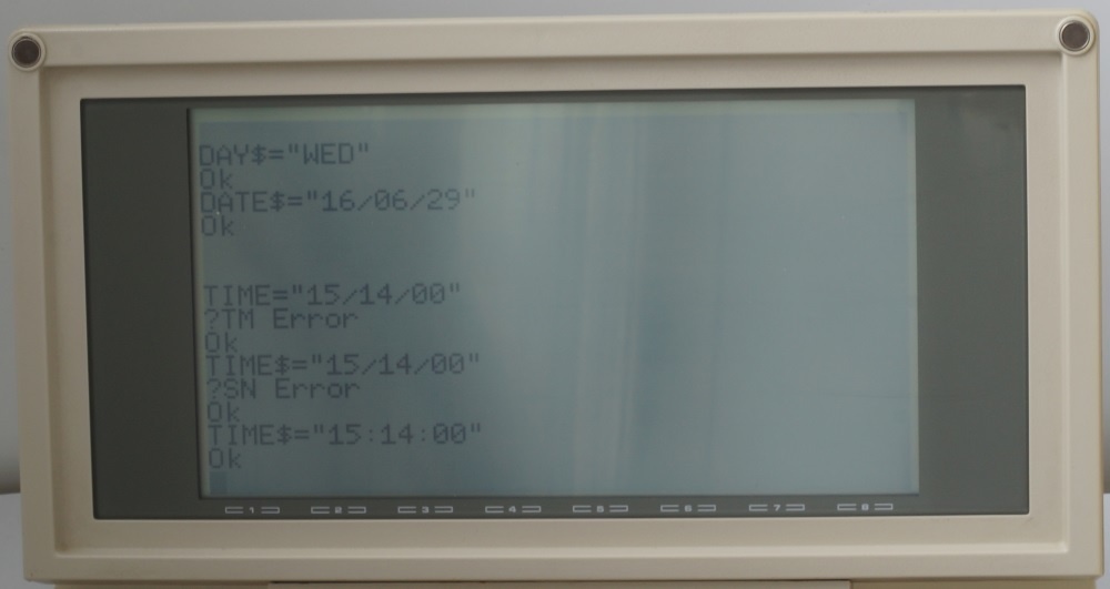 Ноутбук Tandy TRS-80 model 200