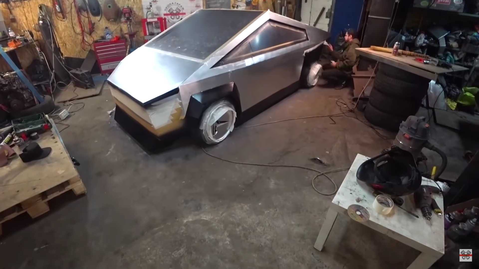 Tesla Cybertruck copy was spotted in Moscow. This is a customized ...