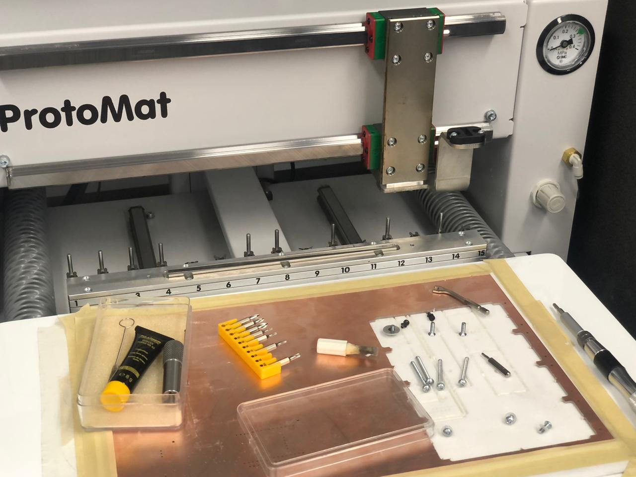 LPKF ProtoMat S63. Мыши плакали, кололись, но… продолжали фрезеровать ...